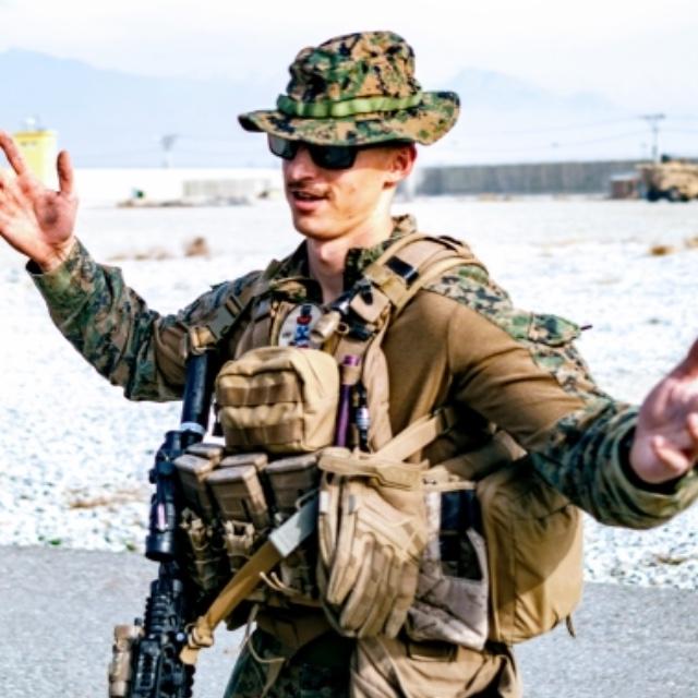 Benjamin Hines - Carry The Load